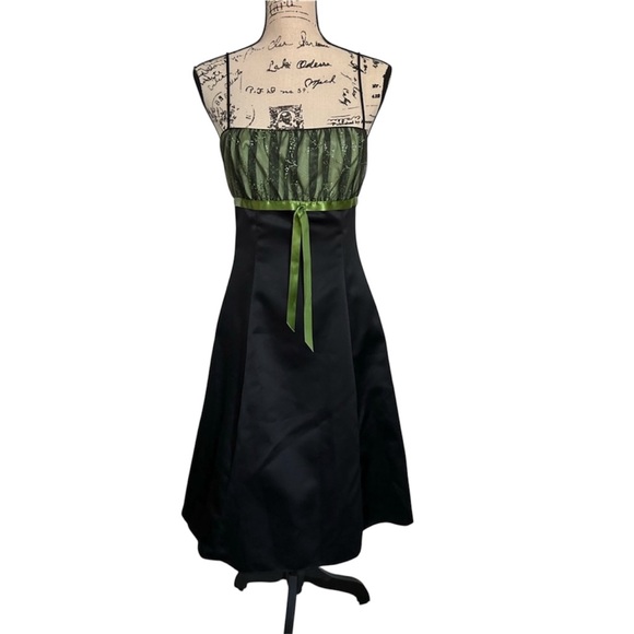 Zum Zum by Niki Livas | Dresses | Zim Zum By Niki Livas Prom Party ...